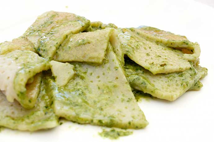 I Testaroli: ricetta tipica della Lunigiana